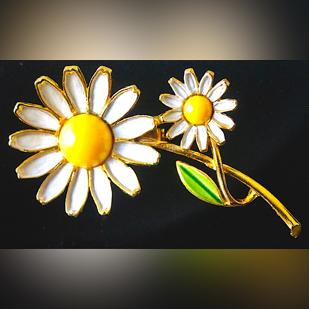 Weiss Daisy Broach Vintage Albert Weiss White Yellow … - Gem